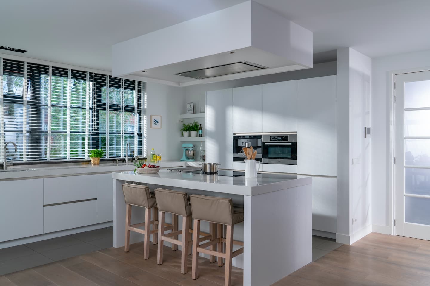 Need a kitchen cleaner? Check out all the HG kitchen products here!